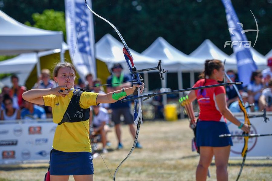 Ma vie en pôle tir à l'arc avec Anaëlle Florent et Clément Jacquey ...